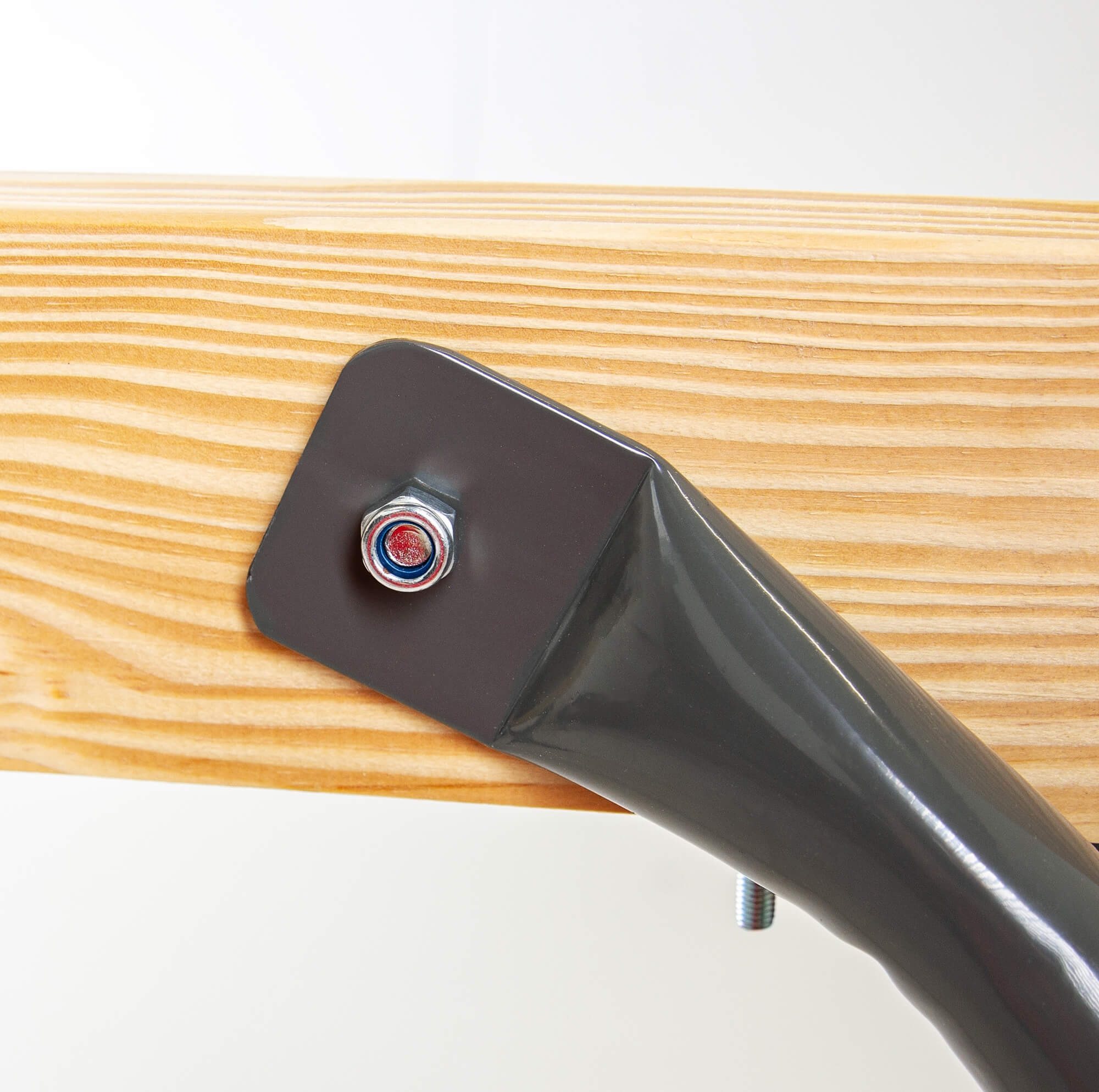 Arbeitsbock aus robustem Stahl und Holz