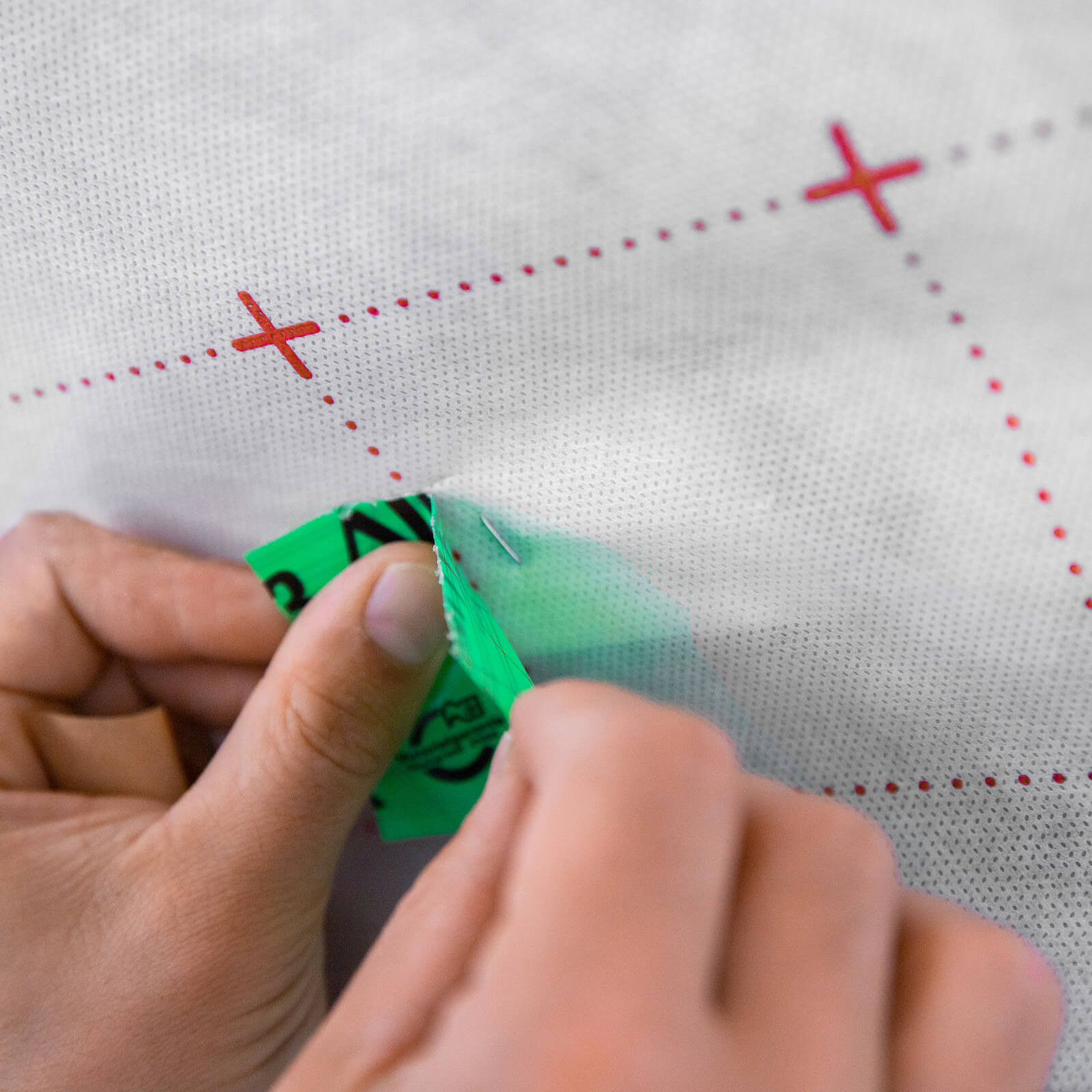 Alfa Flex flexibles Folienklebeband & Dampfsperrklebeband